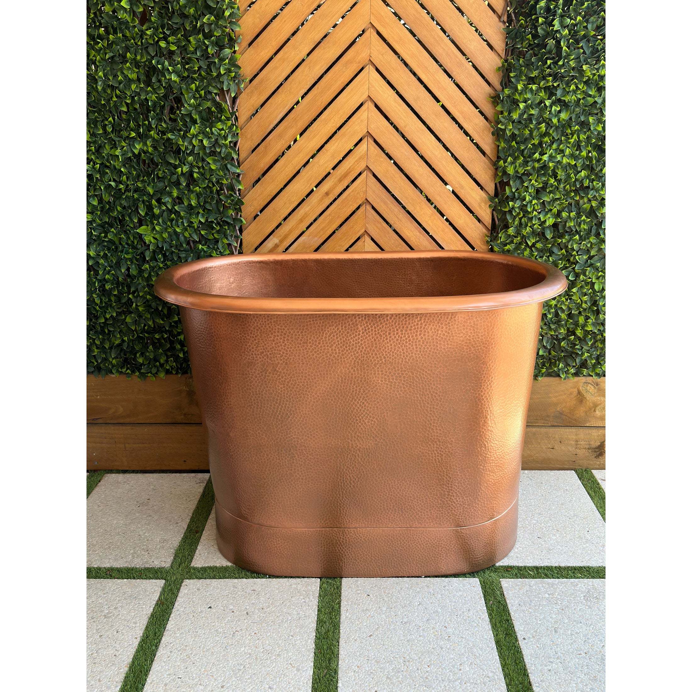 Antique Copper Hammered Oval Japanese Soaking Tub – Copper Baths